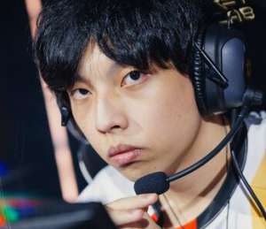 【VALORANT】S1Mon(サイモン)の使用デバイス・設定・感度・クロスヘア・年齢まとめ【Settings】 | かげログ。